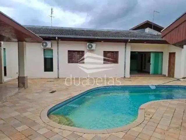 Casa / Sobrado para Venda em Taubaté/SP Parque São Jorge 4 Quartos