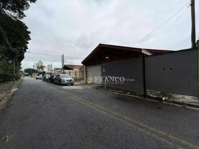 Casa / Sobrado para Venda em Taubaté/SP Parque Urupês 4 Quartos