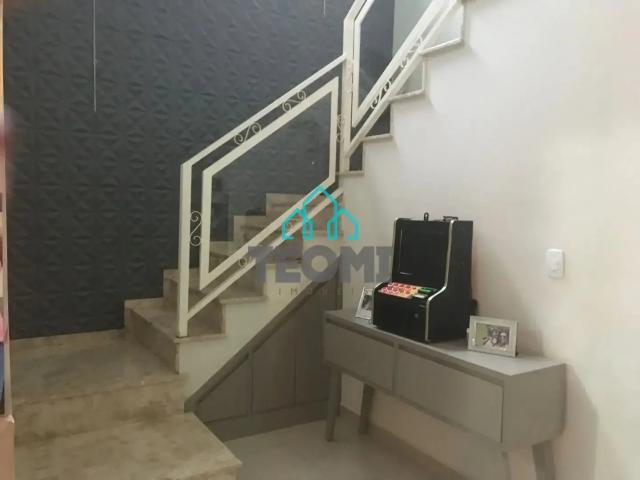 Casa / Sobrado para Venda em Taubaté/SP Piracangaguá Chácara Flórida 4 Quartos