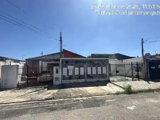 Casa / Sobrado para Venda em Taubaté/SP Quiririm