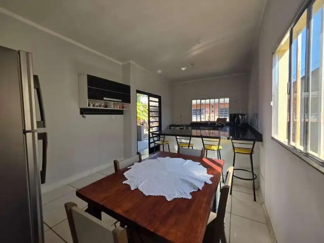 Casa / Sobrado para Venda em Taubaté/SP Residencial Antares 5 Quartos