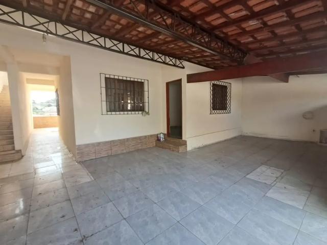 Casa / Sobrado para Venda em Taubaté/SP Residencial Estoril 4 Quartos
