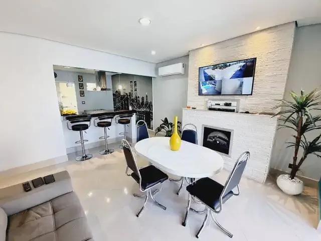Casa / Sobrado para Venda em Taubaté/SP Residencial Estoril 3 Quartos