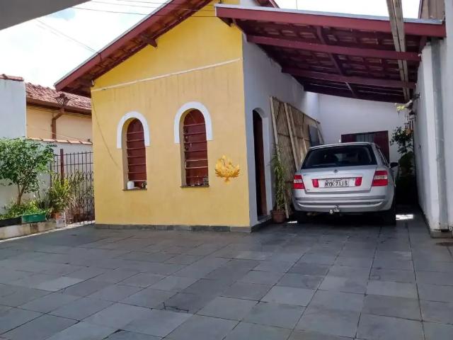 Casa / Sobrado para Venda em Taubaté/SP Vila Areao 3 Quartos