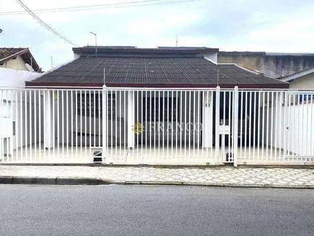 Casa / Sobrado para Venda em Taubaté/SP Vila Jaboticabeira 3 Quartos
