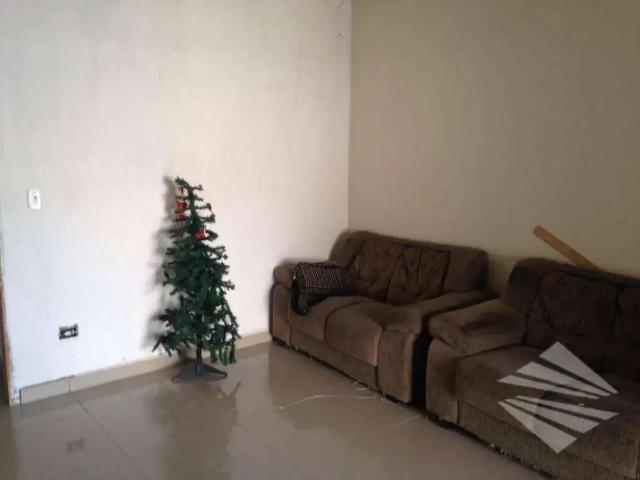 Casa / Sobrado para Venda em Taubaté/SP Vila Marly 4 Quartos