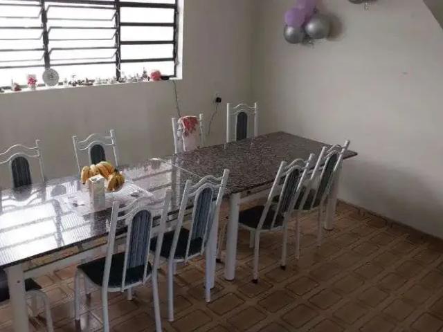 Casa / Sobrado para Venda em Taubaté/SP Vila Regedor 4 Quartos