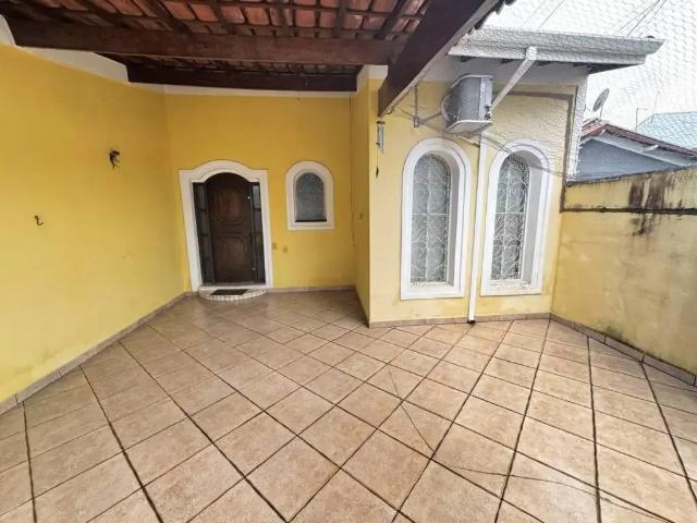 Casa / Sobrado para Venda em Taubaté/SP Vila São Geraldo 3 Quartos