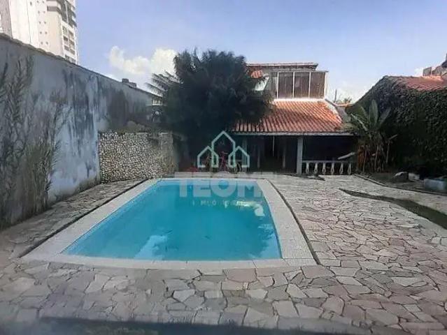 Casa / Sobrado para Venda em Taubaté/SP Vila São José 5 Quartos