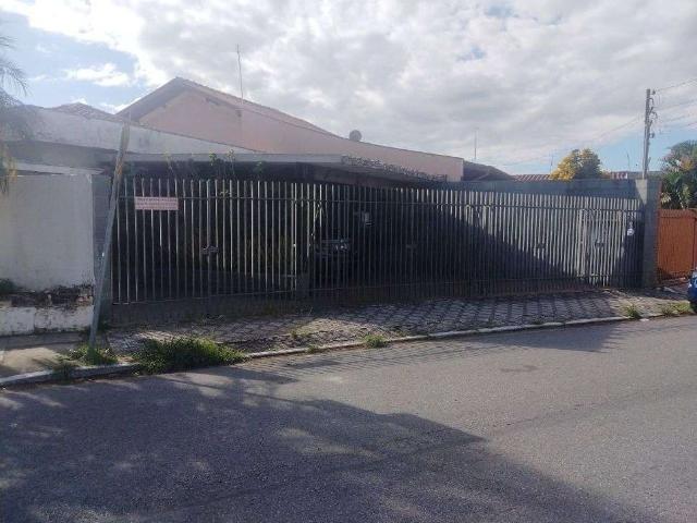 Casa / Sobrado para Venda em Taubaté/SP Vila São José 3 Quartos