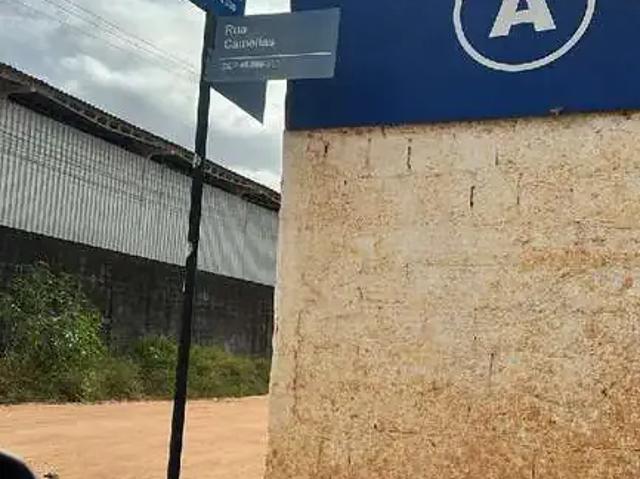 Casa / Sobrado para Venda em Teixeira de Freitas/BA Setor Bahia Sul 2 Quartos