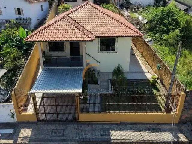 Casa / Sobrado para Venda em Telêmaco Borba/PR Centro 3 Quartos