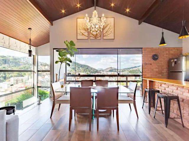 Casa / Sobrado para Venda em Teresópolis/RJ Agriões 3 Quartos
