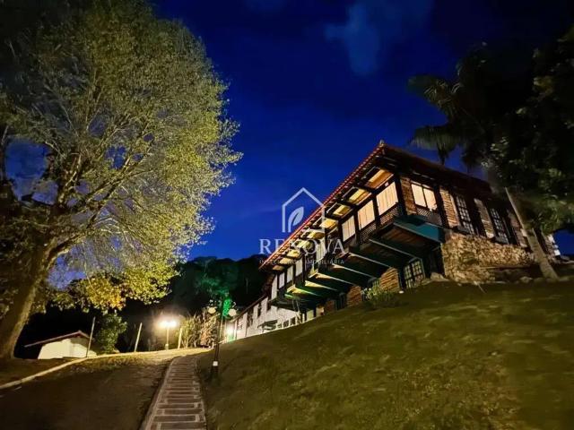Casa / Sobrado para Venda em Teresópolis/RJ Albuquerque 10 Quartos