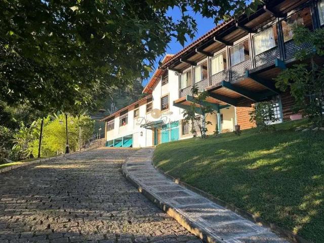 Casa / Sobrado para Venda em Teresópolis/RJ Albuquerque 10 Quartos