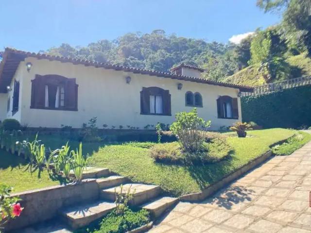 Casa / Sobrado para Venda em Teresópolis/RJ Albuquerque 3 Quartos