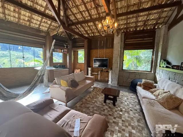 Casa / Sobrado para Venda em Teresópolis/RJ Albuquerque 3 Quartos