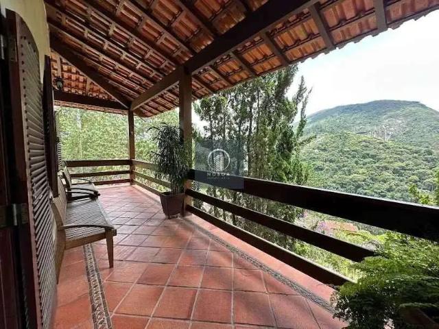 Casa / Sobrado para Venda em Teresópolis/RJ Albuquerque 4 Quartos