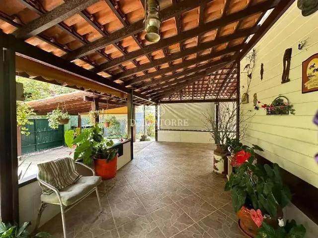 Casa / Sobrado para Venda em Teresópolis/RJ Albuquerque 4 Quartos