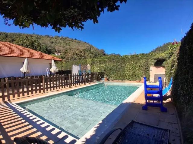 Casa / Sobrado para Venda em Teresópolis/RJ Albuquerque 4 Quartos