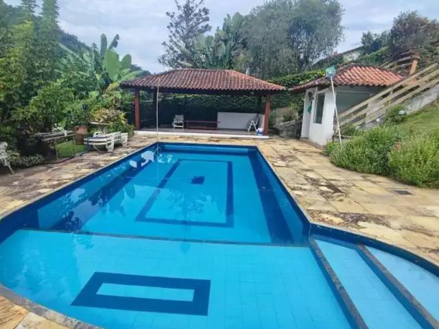 Casa / Sobrado para Venda em Teresópolis/RJ Albuquerque 5 Quartos