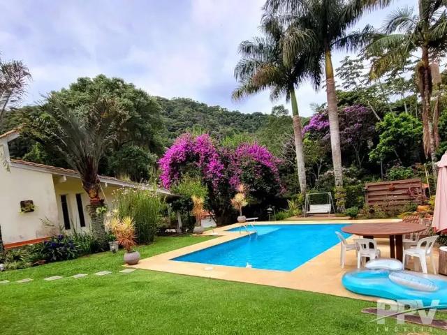 Casa / Sobrado para Venda em Teresópolis/RJ Albuquerque 5 Quartos