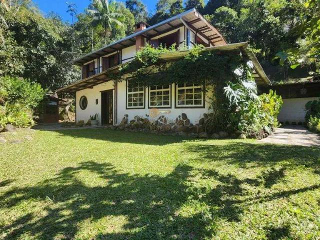 Casa / Sobrado para Venda em Teresópolis/RJ Albuquerque 8 Quartos