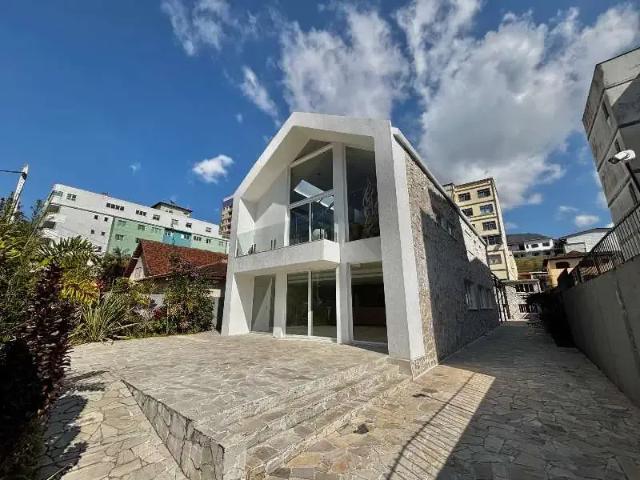 Casa / Sobrado para Venda em Teresópolis/RJ Alto 7 Quartos