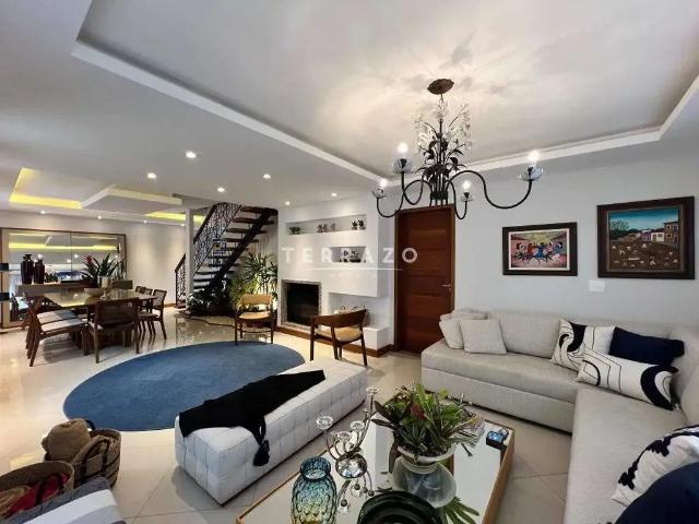 Casa / Sobrado para Venda em Teresópolis/RJ Alto 4 Quartos