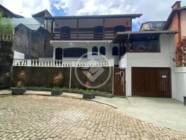 Casa / Sobrado para Venda em Teresópolis/RJ Alto 4 Quartos