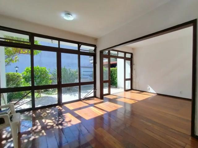 Casa / Sobrado para Venda em Teresópolis/RJ Alto 4 Quartos
