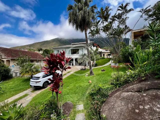 Casa / Sobrado para Venda em Teresópolis/RJ Araras 4 Quartos