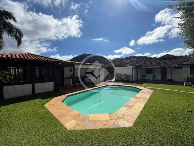 Casa / Sobrado para Venda em Teresópolis/RJ Araras 4 Quartos
