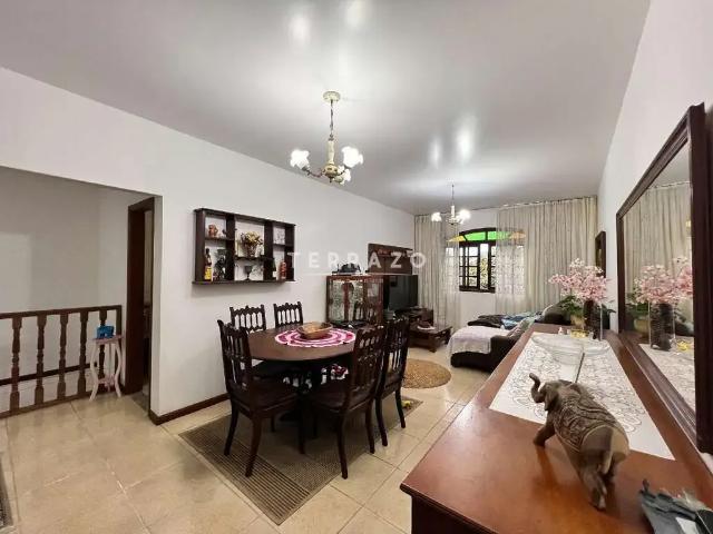 Casa / Sobrado para Venda em Teresópolis/RJ Araras 5 Quartos