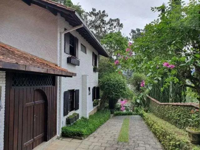 Casa / Sobrado para Venda em Teresópolis/RJ Araras 5 Quartos