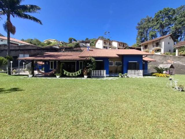 Casa / Sobrado para Venda em Teresópolis/RJ Araras 6 Quartos