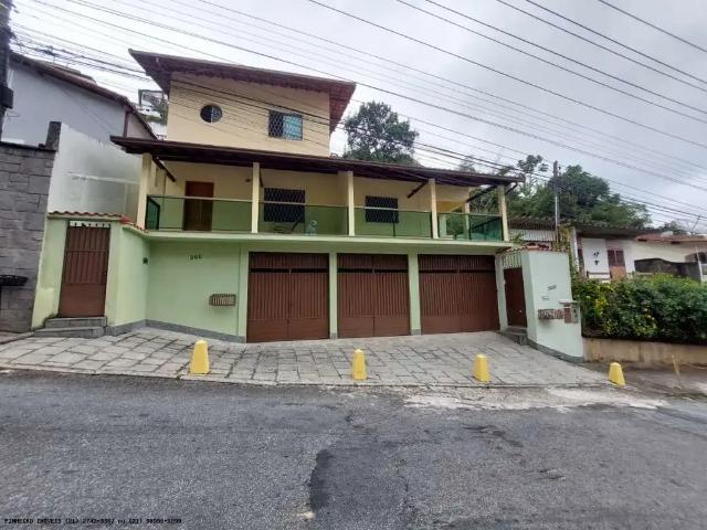 Casa / Sobrado para Venda em Teresópolis/RJ Artistas 5 Quartos