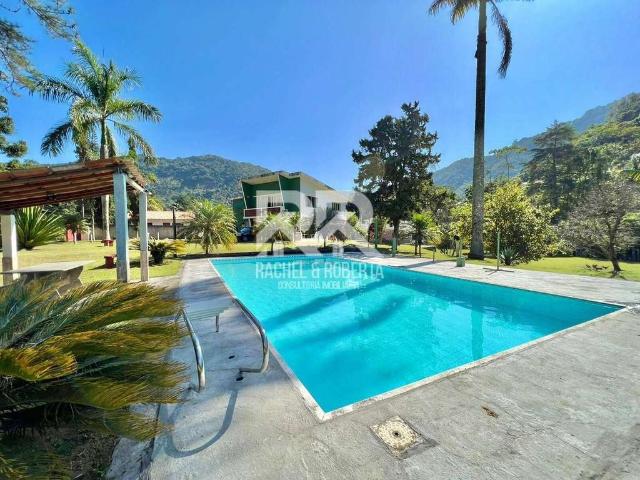 Casa / Sobrado para Venda em Teresópolis/RJ Canoas 4 Quartos