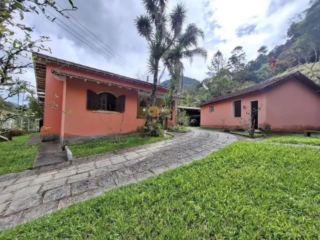 Casa / Sobrado para Venda em Teresópolis/RJ Canoas 3 Quartos