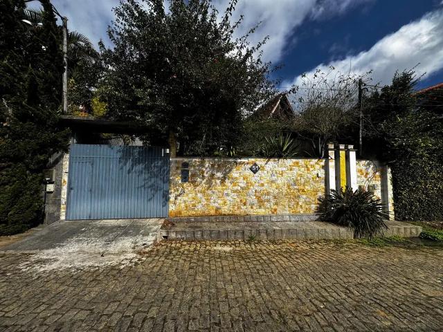 Casa / Sobrado para Venda em Teresópolis/RJ Cascata do Imbuí 4 Quartos