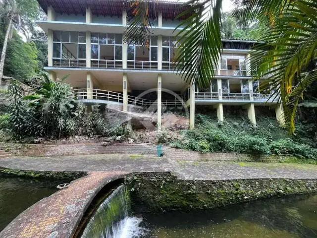 Casa / Sobrado para Venda em Teresópolis/RJ Cascata dos Amores 7 Quartos