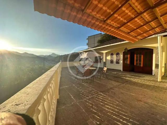 Casa / Sobrado para Venda em Teresópolis/RJ Fazendinha 4 Quartos