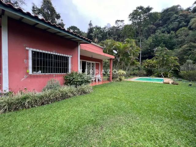 Casa / Sobrado para Venda em Teresópolis/RJ Golfe 3 Quartos