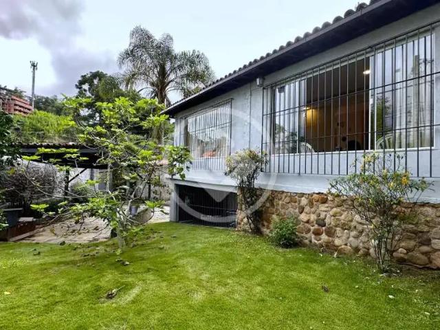 Casa / Sobrado para Venda em Teresópolis/RJ Golfe 3 Quartos