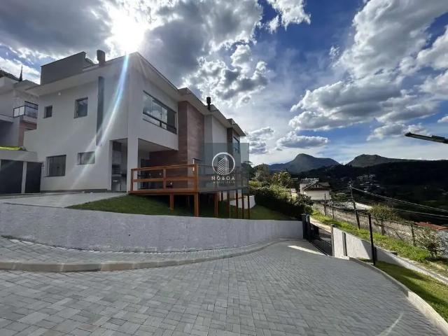 Casa / Sobrado para Venda em Teresópolis/RJ Golfe 3 Quartos
