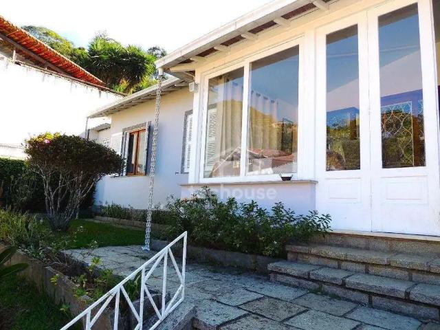 Casa / Sobrado para Venda em Teresópolis/RJ Golfe 4 Quartos