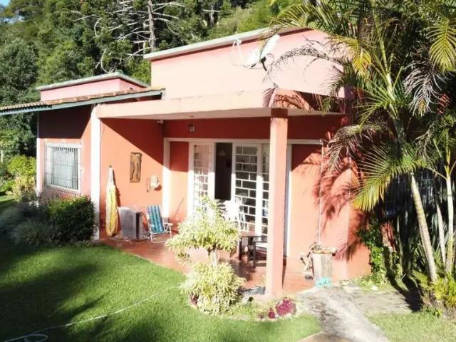 Casa / Sobrado para Venda em Teresópolis/RJ Golfe 4 Quartos
