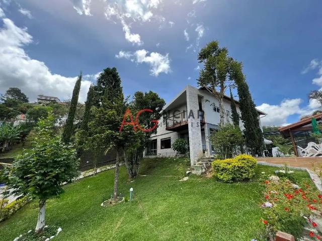 Casa / Sobrado para Venda em Teresópolis/RJ Golfe 4 Quartos