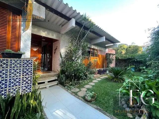 Casa / Sobrado para Venda em Teresópolis/RJ Golfe 4 Quartos