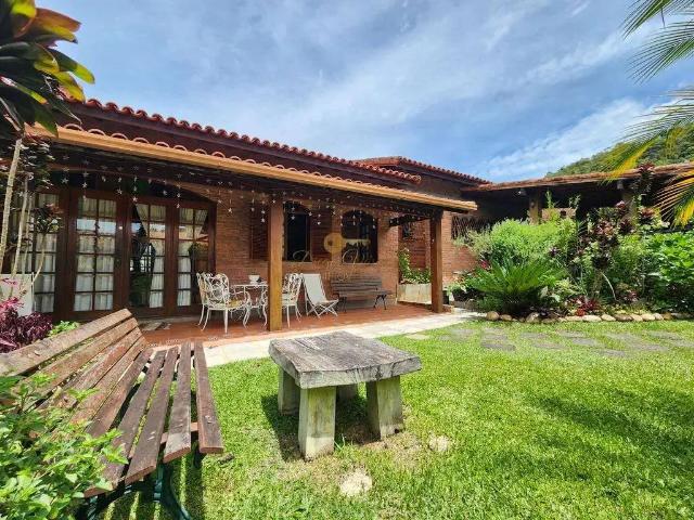 Casa / Sobrado para Venda em Teresópolis/RJ Golfe 4 Quartos
